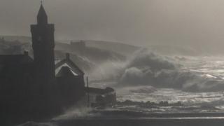 Devon and Cornwall storm causes 'devastation' - BBC News