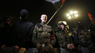 Ukraine: UN condemns Crimea vote as IMF and US back loans - BBC News