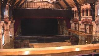 How can music make your ears bleed? - BBC News