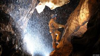 In pictures: Germany cave rescue operation - BBC News
