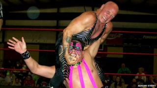 Exotic Adrian Street and the picture that 'won’t shut its gob' - BBC News