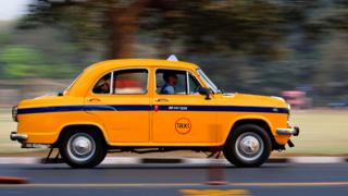 Why makers of iconic Ambassador car have lost faith in India - BBC News