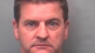Rogue trader Paul Gaffney jailed for nine years - BBC News