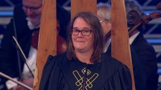 Tlws y Cerddor i Sioned Eleri Roberts - BBC Cymru Fyw