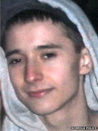 Connor Barrett death: Teenagers on trial over party murder - BBC News