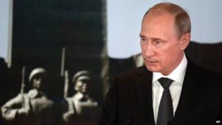 Nato faces up to crises on its borders - BBC News