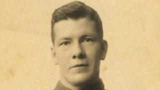 French World War One bedroom of soldier who never returned - BBC News