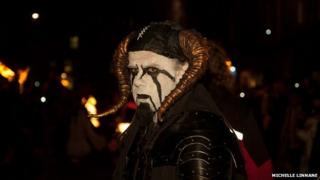 Samhuinn Fire Festival in Edinburgh marks start of winter - BBC News