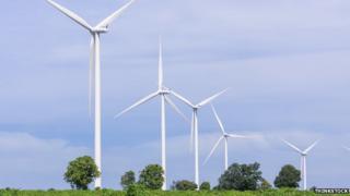 Loch Urr and Benbrack wind farm bids submitted - BBC News