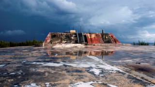 French Polynesia: Billion dollar nuclear claim - BBC News