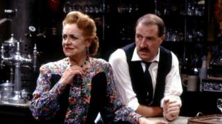 'Allo 'Allo! comedy writer Jeremy Lloyd dies at the age of 84 - BBC News