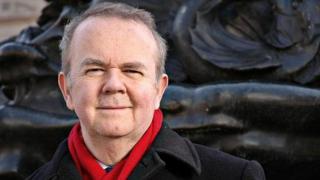 Hislop says private-state school gap widening - BBC News