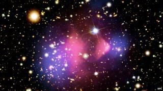 Dark matter 'ghosts' through galactic smash-ups - BBC News