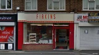 104 jobs go as Firkins bakery in the West Midlands closes - BBC News