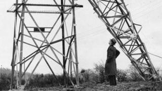 First new pylon type constructed - BBC News