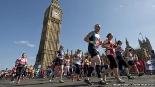 Why good-looking runners attract more donations - BBC News