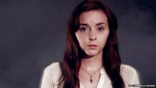 Carrie star Evelyn Hoskins: 'I don't do horror' - BBC News