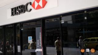 HSBC to keep headquarters in London - BBC News