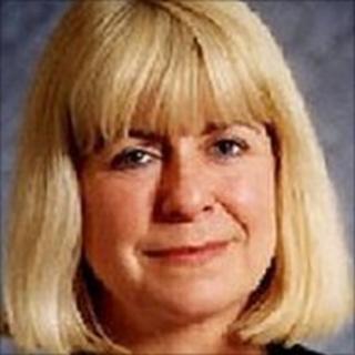 Lib Dem Barbara Janke remains as Bristol council leader - BBC News