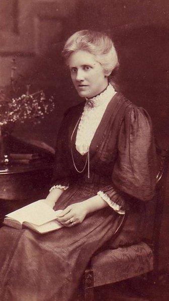 Watching the heavens: The female pioneers of science - BBC News