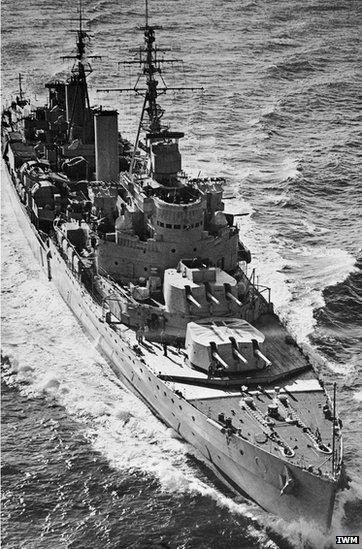 In pictures: HMS Belfast at 75 - BBC News