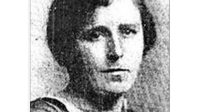 Artist Sharon Thomas on documenting the life of Mary Barbour - BBC News