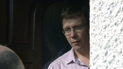 Cameras film Scottish court sentencing of murderer David Gilroy - BBC News