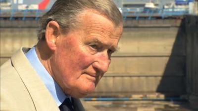 Former commando recalls World War II raid on St Nazaire - BBC News