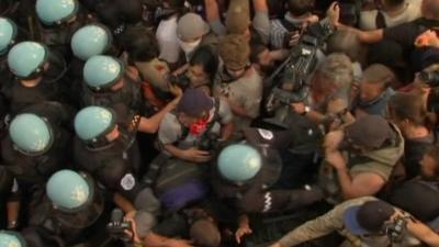 Protests at Chicago's Nato summit - BBC News