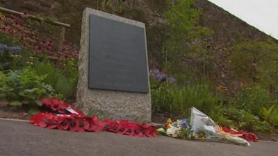 New memorial for Exeter's fallen - BBC News