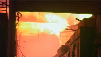 Death toll from Karachi factory fire soars - BBC News