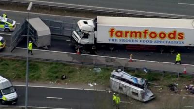 M62 Crash: West Yorkshire community in shock - BBC News