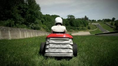 Meet the world's fastest lawn mower - BBC Newsround