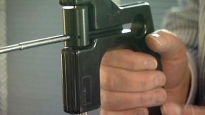 Fake bomb detectors 'incredibly dangerous' - BBC News