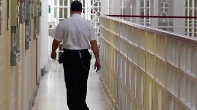 Warnings over increase in Islamic radicalisation in prisons - BBC News