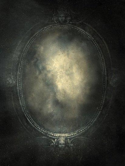 7 curiosidades que quizás no conozcas sobre los espejos - BBC News Mundo