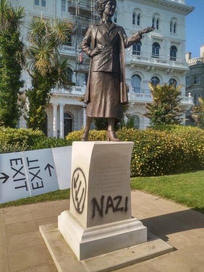 'Nazi' sprayed on Nancy Astor MP statue in Plymouth - BBC News