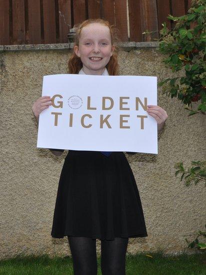 In pictures: Borders railway golden ticket winners - BBC News
