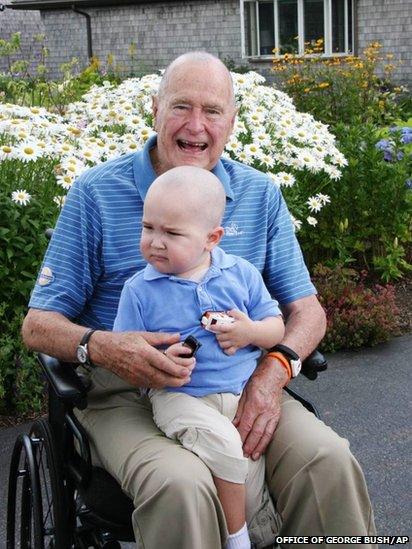 Day in pictures: 25 July 2013 - BBC News