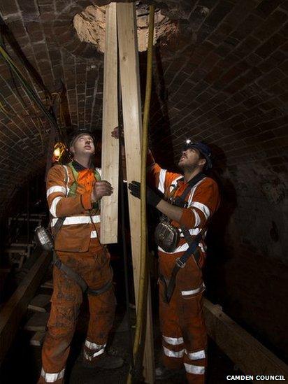 Strand Underpass reopens after Holborn fire - BBC News