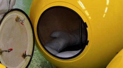 Floating pod could help victims of flooding - BBC Newsround