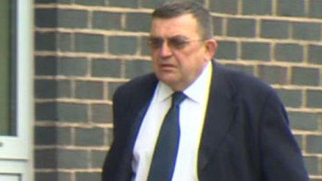 Ex-slaughterman Keith Stokes cleared of historical sex abuse - BBC News
