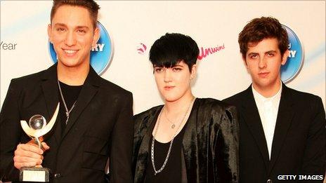 The xx win the Mercury Prize for debut album - BBC News