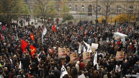French unions deny defeat in pension reform protests - BBC News