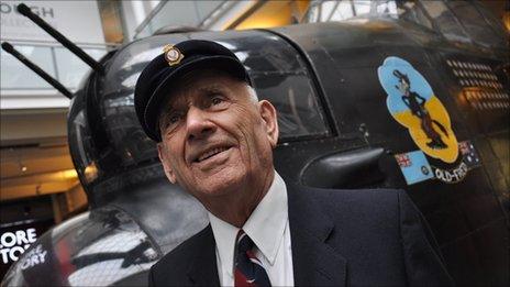 The rear gunner who lived to tell the tale - BBC News