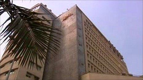 Egypt crisis: Al-Ahram's own revolution in Cairo - BBC News