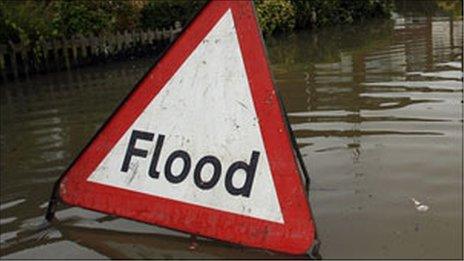 Flooded roads warning to Cumbria drivers - BBC News