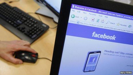 Facebook beats Microsoft websites in UK for first time - BBC News