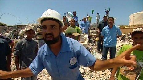 Three days of farce in Gaddafi's Libya - BBC News