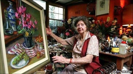 Australian artist Margaret Olley dies aged 88 - BBC News